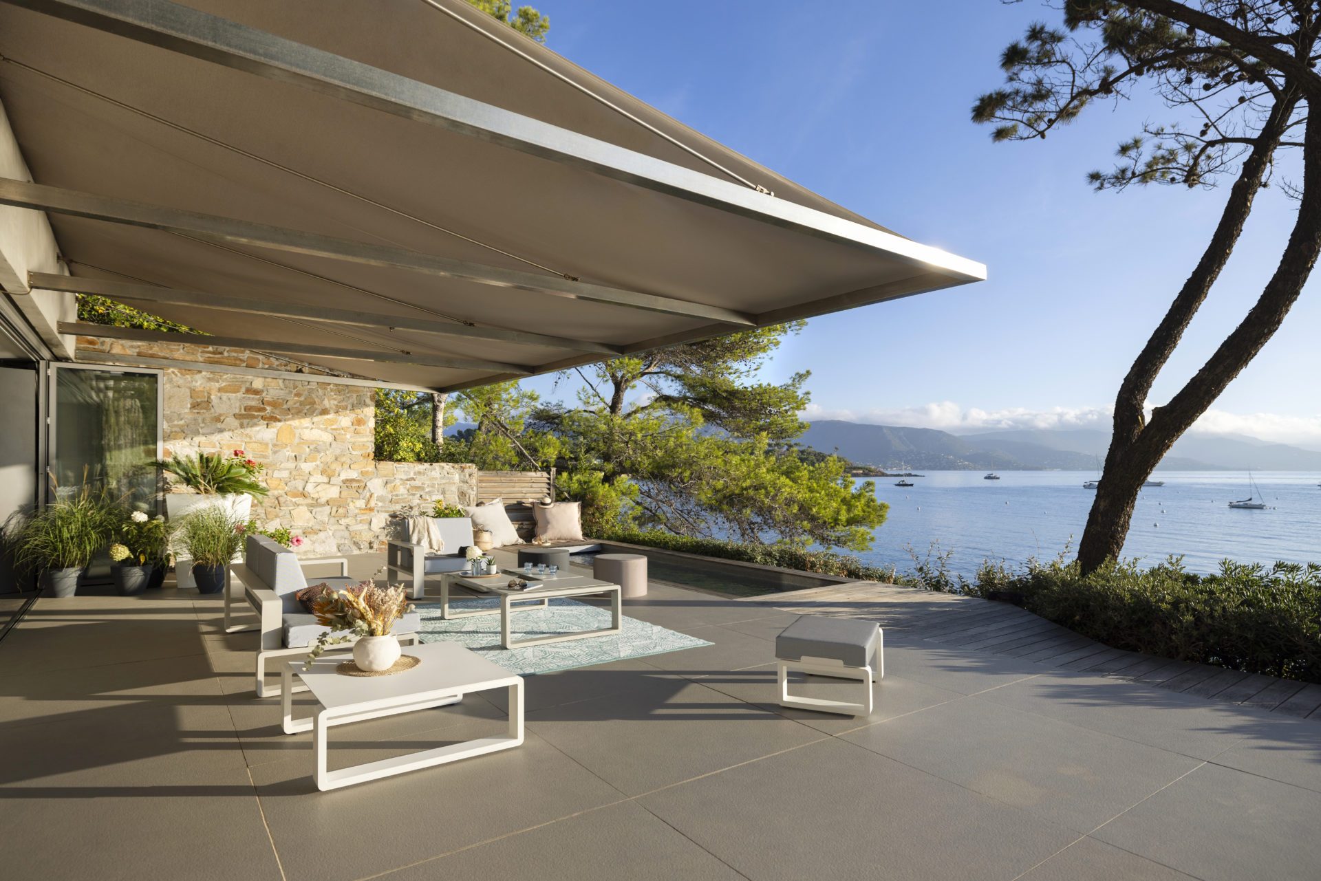 Soltis - Fabrics for interior and exterior sun protection